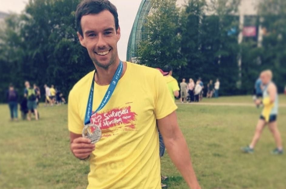#RunSwansea from the start! - Mizuno Swansea Half Marathon
